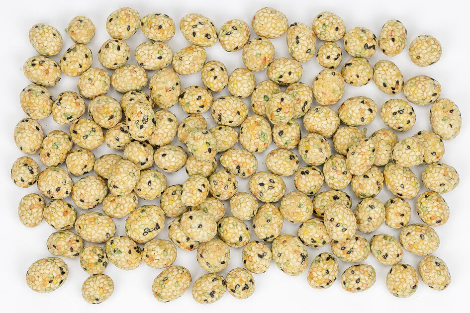 Multi color sesame coated peanuts large